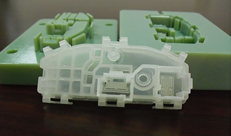 What is the Difference Between Hard Mold and Soft Mold?